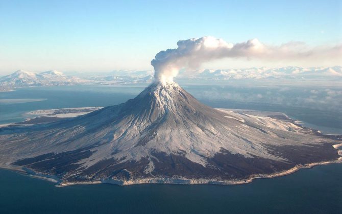 Wulkany – sprawy lawy i piroklastyczne zabawy | DinoAnimals.pl