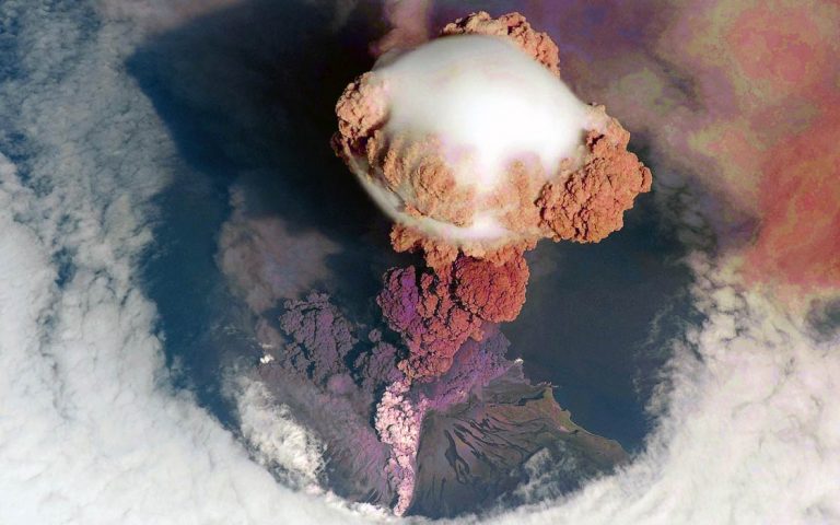 Wulkany: czary-mary solfatary, kwasy stężone, fumarole, mofety ...